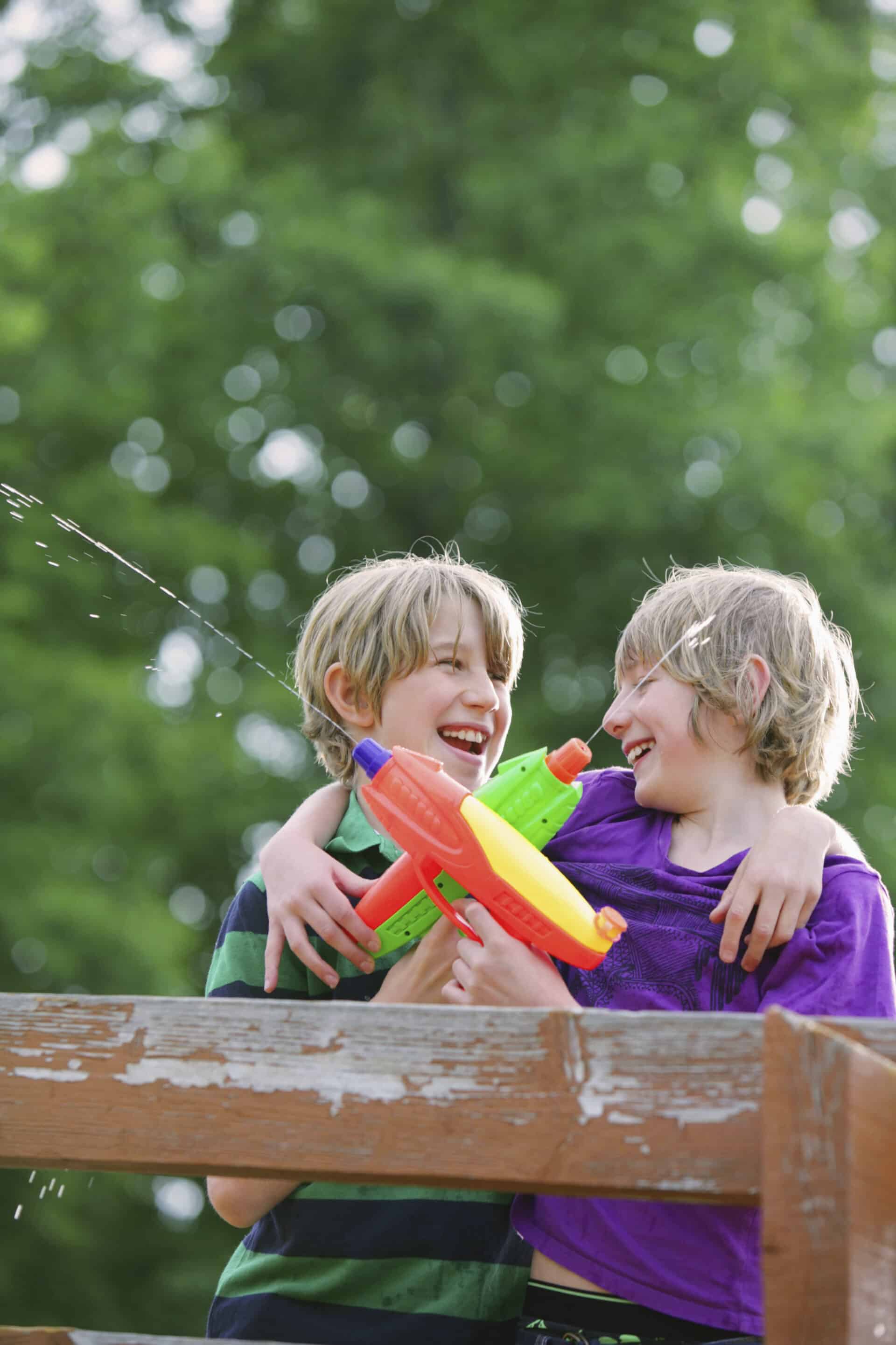 45 Fun and Free Ideas on How To Entertain Kids When They Are Stuck At ...