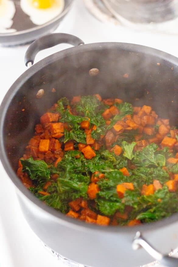 Healthy Sweet Potato Kale Hash Recipe with a Sunny-Side-Up Egg - Saving ...
