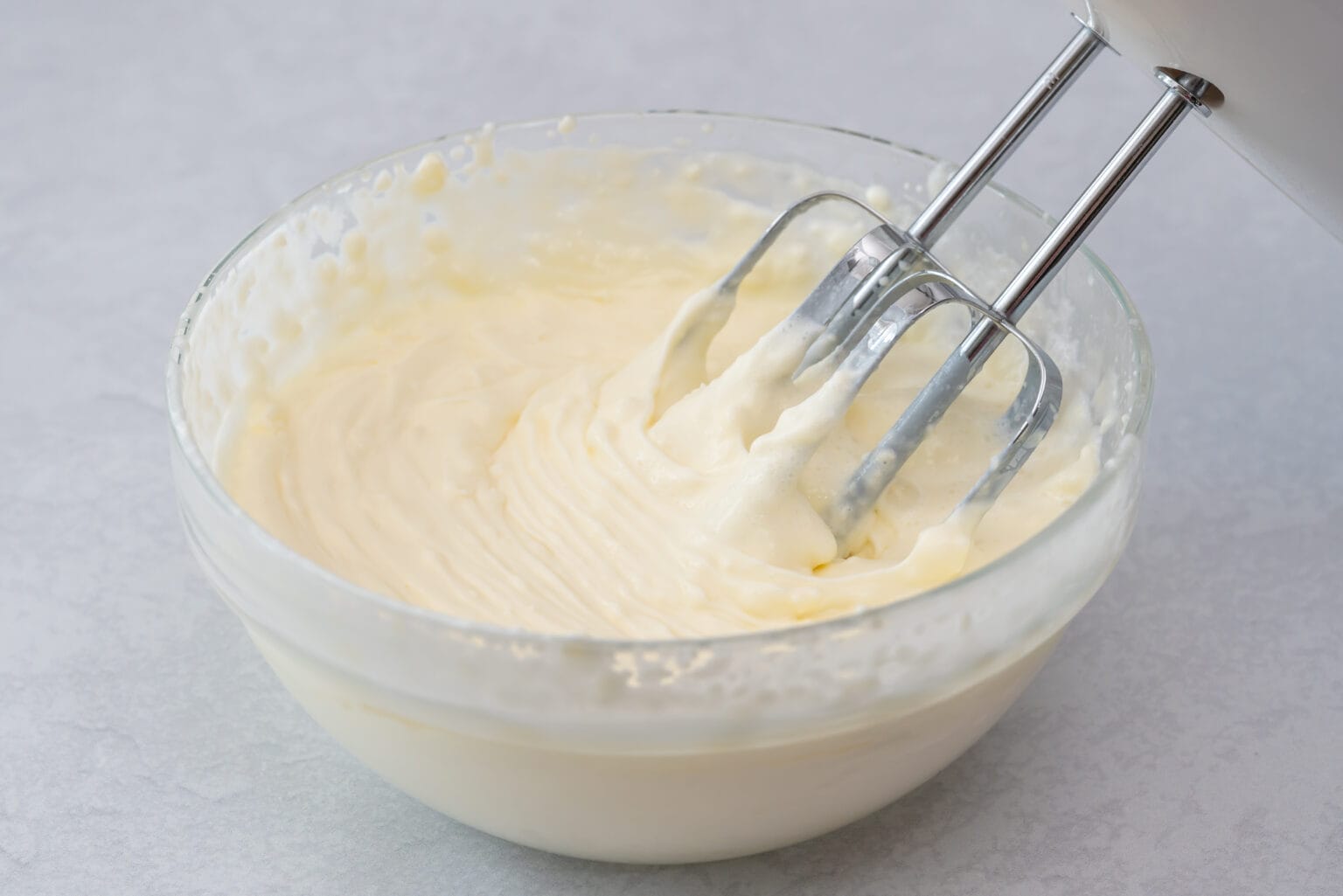 Homemade Cream Cheese Frosting - Saving Talents