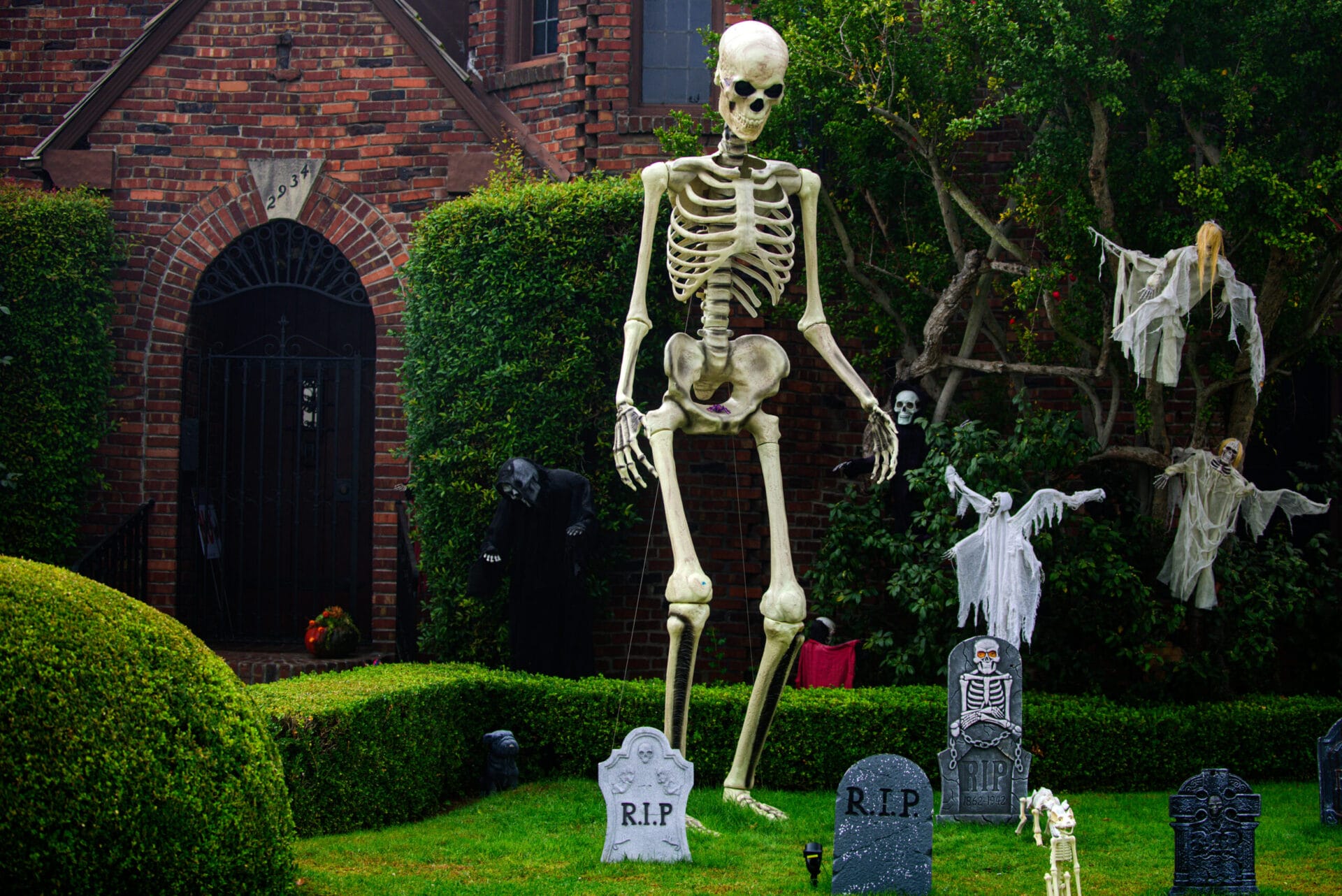 Homemade Halloween Decorations Graveyard